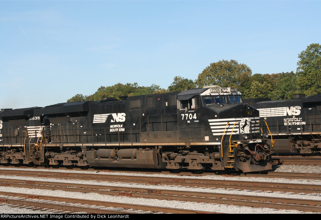 NS 7704